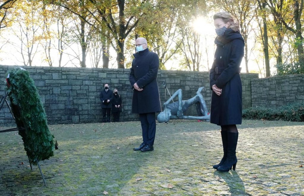 Hamburg gedenkt der Opfer von Krieg und Gewalt – Raawi