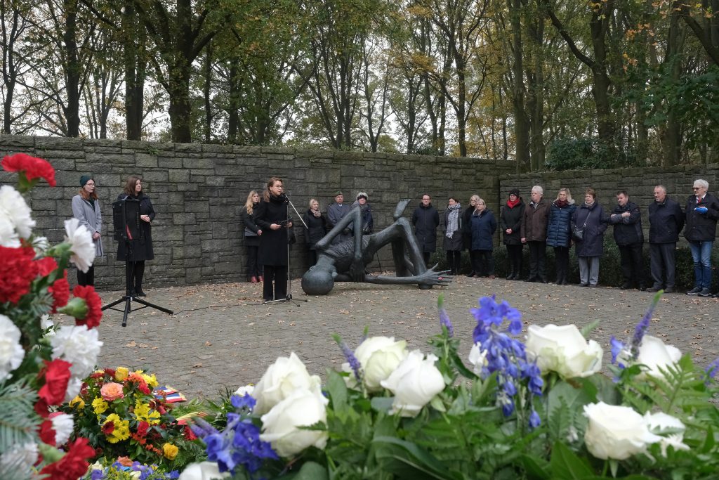 Volkstrauertag 2022 – Hamburg gedenkt der Opfer von Krieg und Gewalt – Raawi